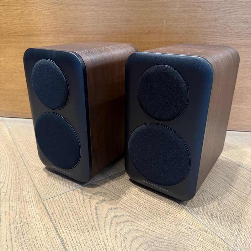 Wharfedale D310 Nogal | Altavoces de Estanteria 2 Vias